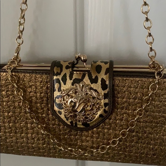 Vincis Bench | Bags | Vincis Bench Crossbody Bag | Poshmark